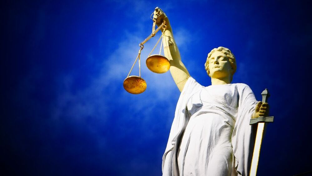 ROUNDUP: Keine heiße Spur nach Millionen-Coup - Klagen gegen Bank - 28. ...