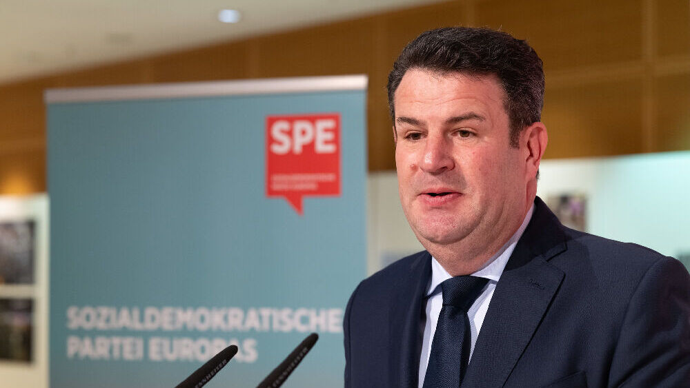 Heil: Renten in Deutschland steigen zum 1. Juli um 3,74 Prozent - 06.03 ...